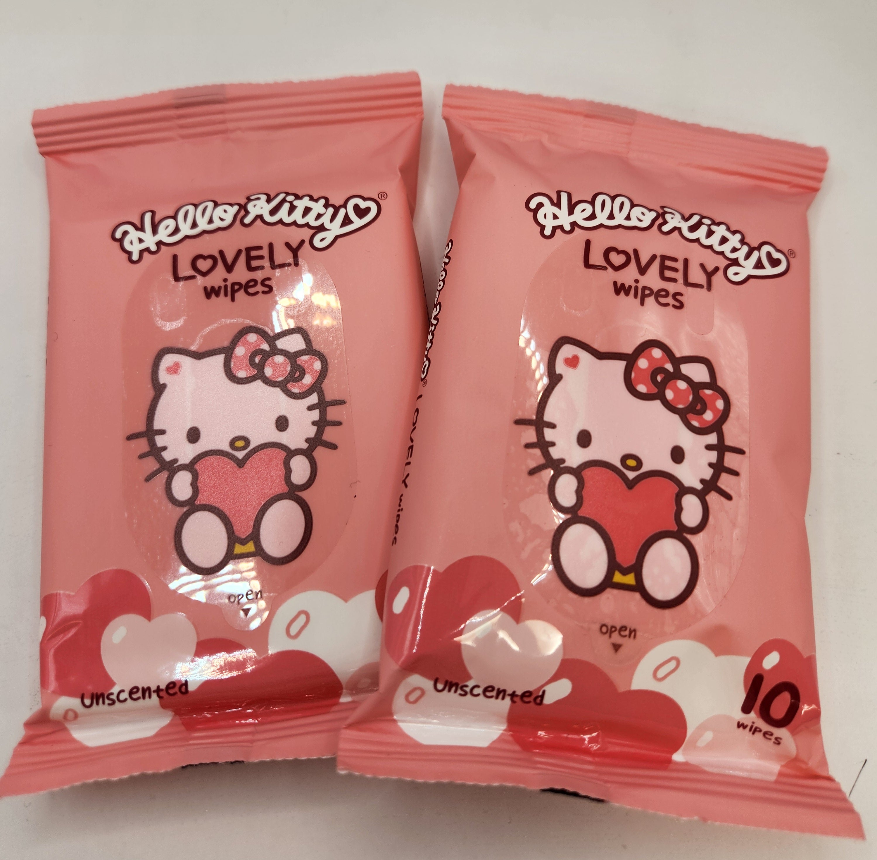 HELLO KITTY LOVELY WET WIPES (SKU #60677)